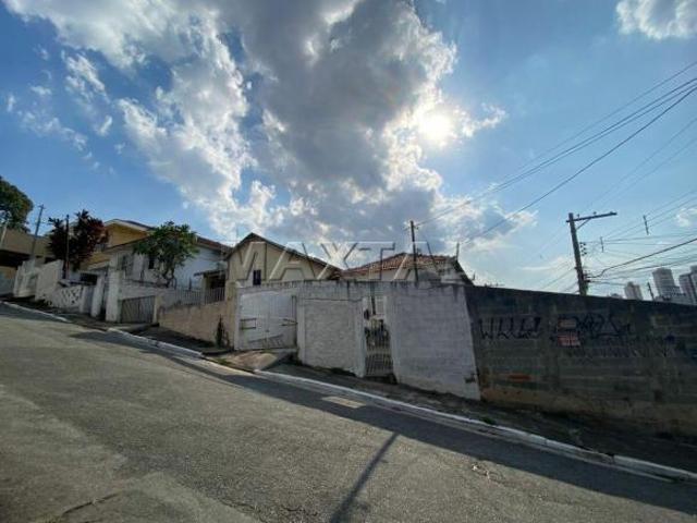Área a venda com 1030m2 na Agua Fria, Zoneamento ZC, composta por 4 casas antigas