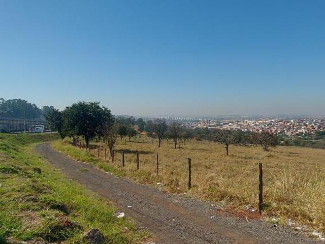 Área à venda em Campinas, Jardim Santa Clara, com 27000 m²