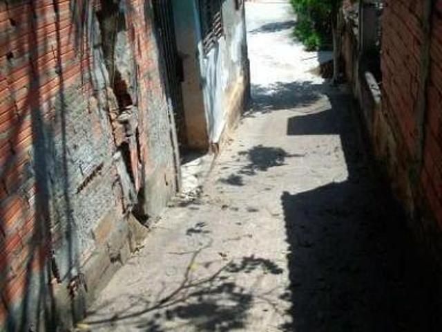 Área à venda em Carapicuíba, Centro, Não Está Em Condomínio
