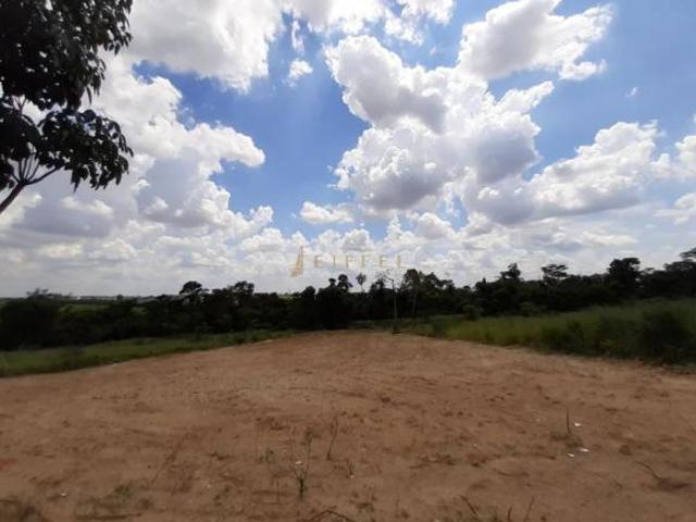 Área à venda em Sorocaba, Iporanga, com 2000 m²
