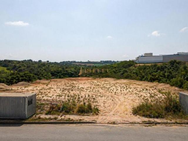 Área à venda em Sorocaba, Iporanga, com 3750 m²