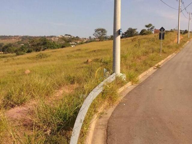 Área com 72.600 m² a venda no Santa Cecília em São José dos Campos!