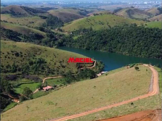 Área com 83 mil m² proximo a Represa com projeto de um chalé de luxo completo com vista Cinematog