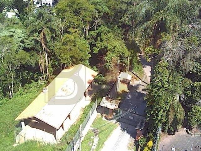 Área com 8.000 m², para incorporação