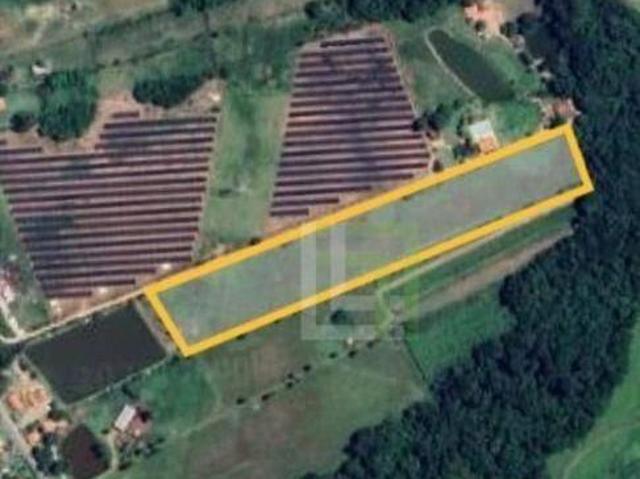 Área com 34 mil m² com lago e região de fácil acesso