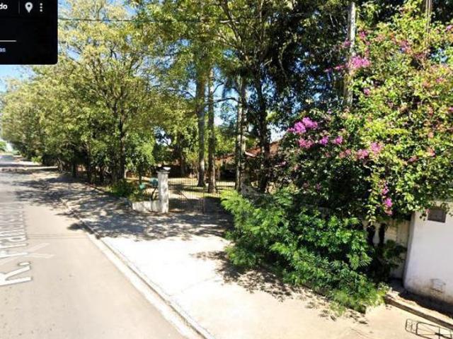 Área com forte vocação comercial em avenida com grande fluxo de veí