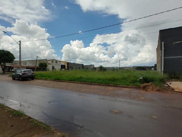 Área comercial 700m² Oportunidade!