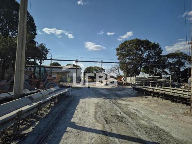 Area comercial em TRINDADE NO St. Cristina com 17.872,20 m2 próximo a Coca Cola. Atualmente funcion