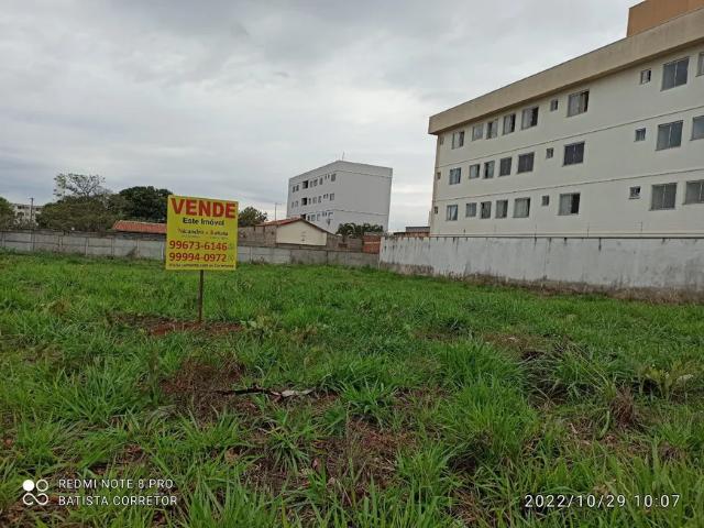 Área de esquina com 1.032 metros quadrados