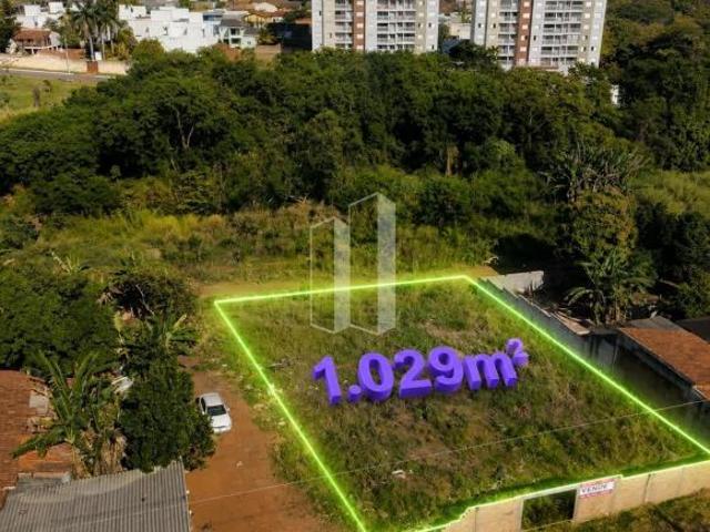 Área de fundo com Parque Cascavel Jardim Atlântico