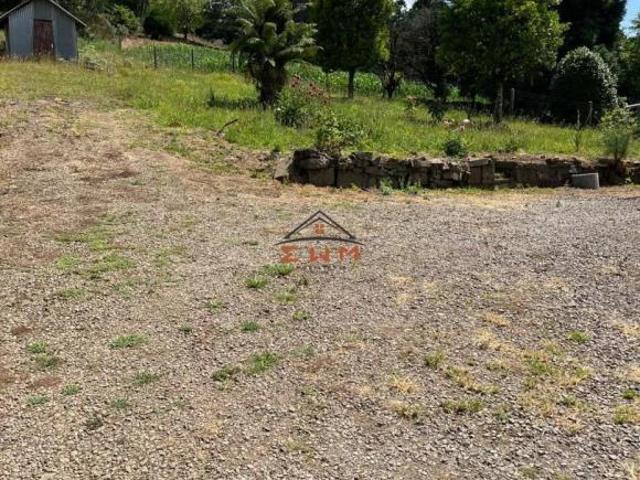 Área de terra de 1.750m²
