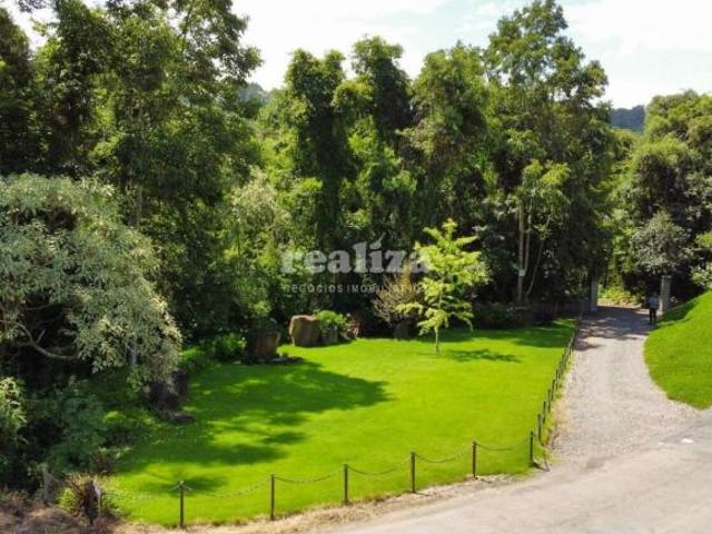 ÁREA DE TERRAS PARA PARQUES, HOTEL, VINÍCULA.