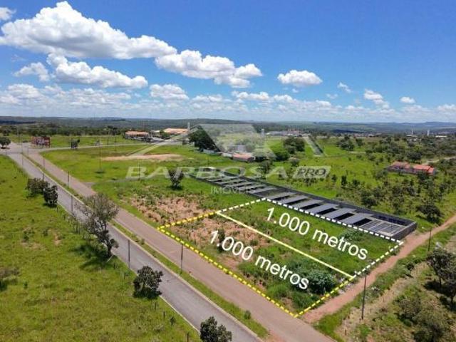 Área de 1.000 a 2.000 m² à venda no Setor Lagoa Quente
