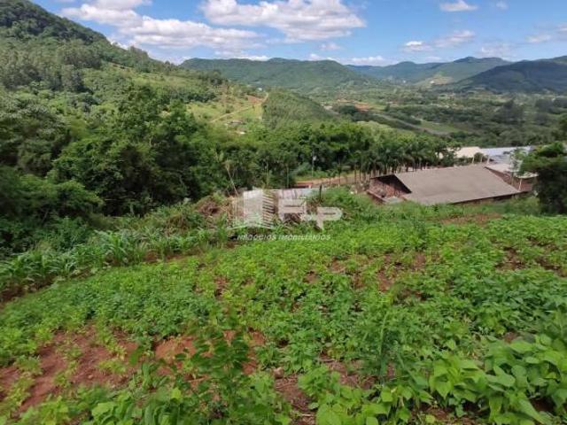 ÁREA DE 1.464M² COM LINDA VISTA