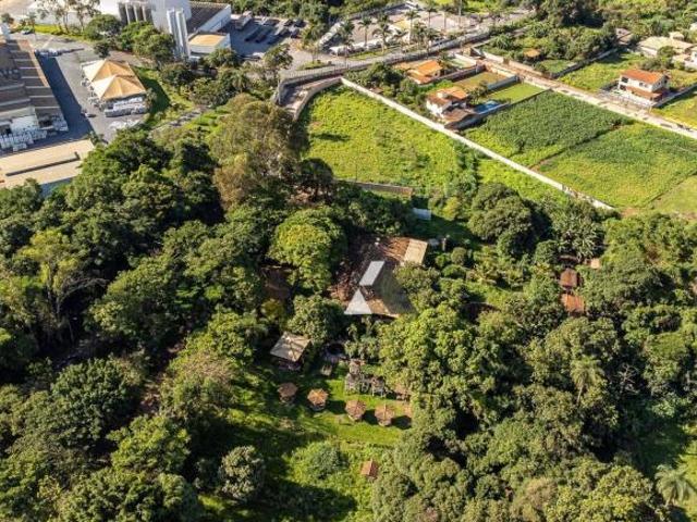 Area de 20000 m2 a venda no Centro de Sarzedo