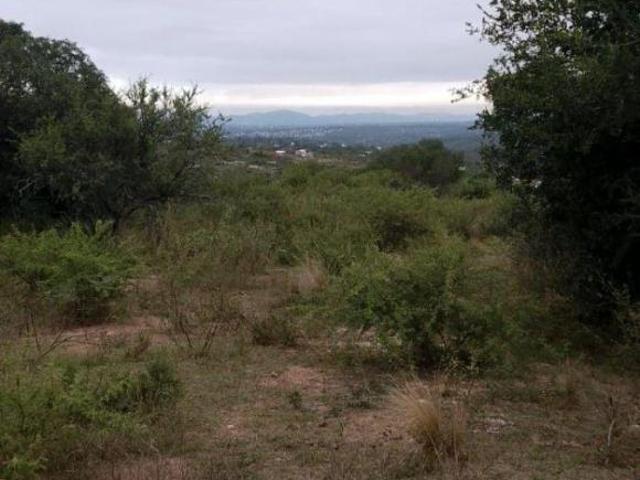 Área de 2.000m² em Região Turística de São Roque