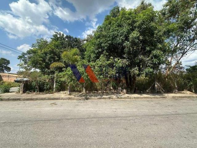 Área de 2.000m² plana no bairro Bandeirinhas em Betim