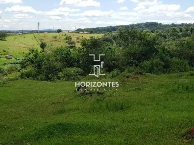 Area de 30.000 metros em esmeraldas