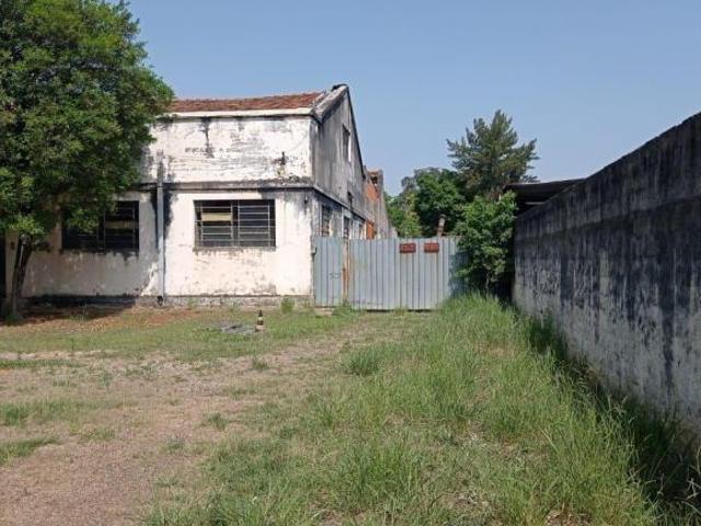 Área de 4.300 m² com Fábrica Desativada e Potencial para Vários Usos em Jacareí/SP
