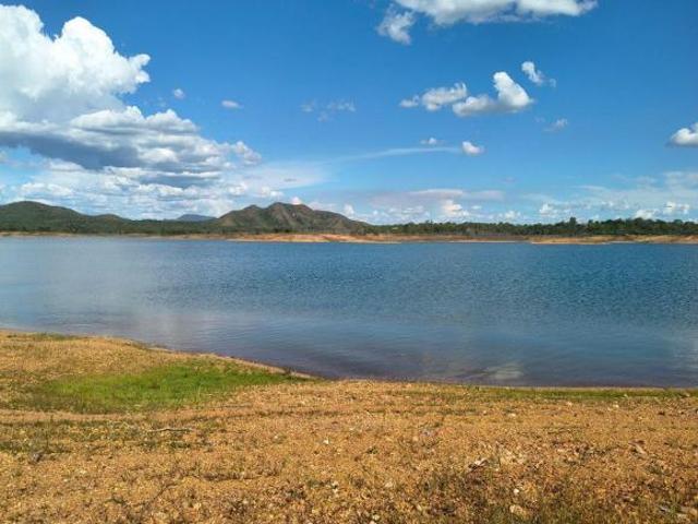 ÁREA EXCLUSIVA, ÀS MARGENS DO LAGO SERRA DA MESA
