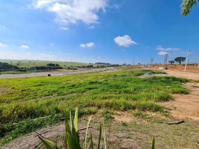 Área Industrial à venda de 1.371,74m² | Cidade Tecnológica São José dos Campos |