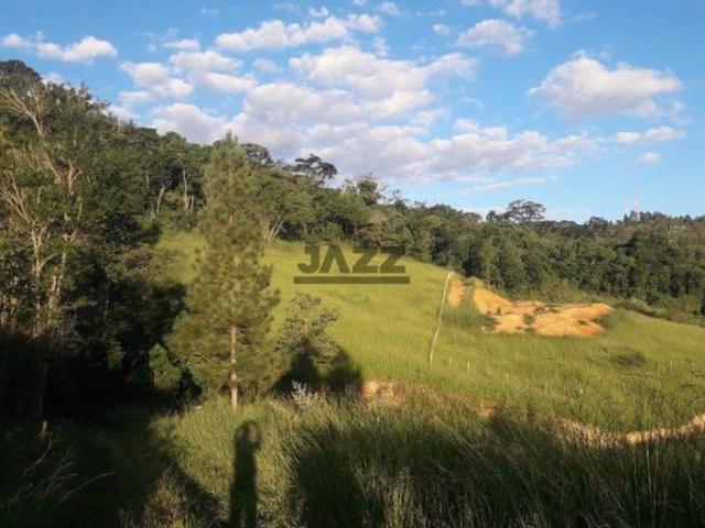 Área parainvestimento ou moradia em Serra Negra