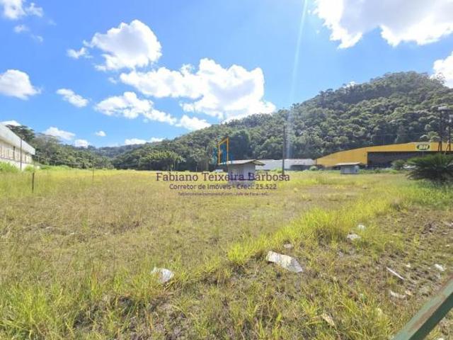 Área plana com 18.500 m2 à venda na Av. Dr. Deusdedith Salgado em Juiz de Fora ao lado do Supermerca