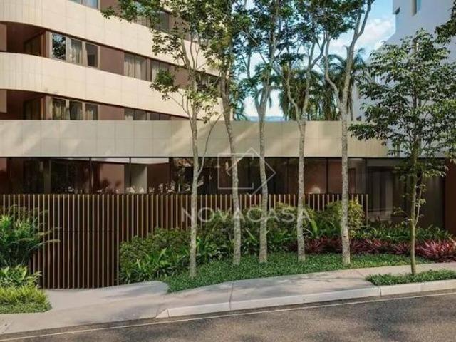 Área Priv. de 3 quartos no bairro Santa Lúcia
