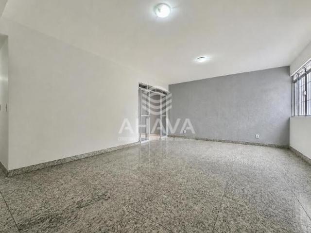 Área Privativa 4 Quartos sendo 1 Suíte à Venda, 170m², 2 Vagas, Bairro Itapoã, próximo a Avenida Por