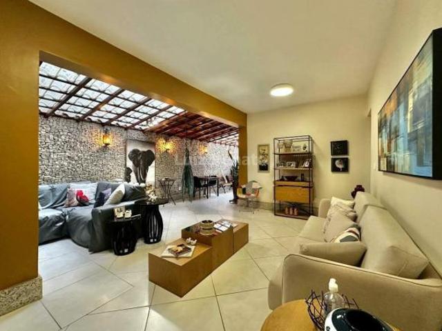 Área privativa à venda no bairro Vila Paris