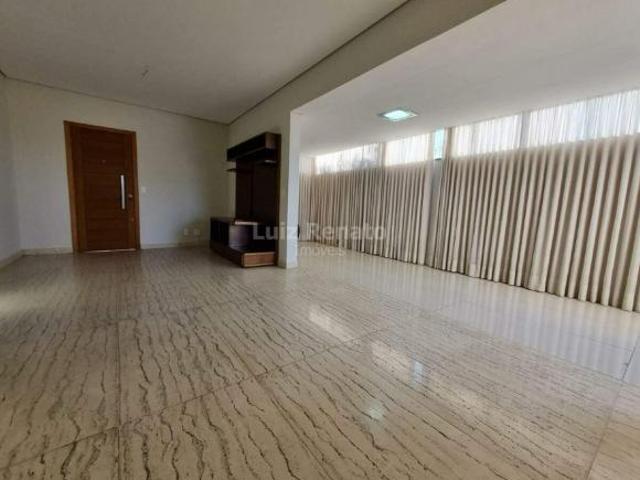 Área privativa à venda no bairro Esplanada