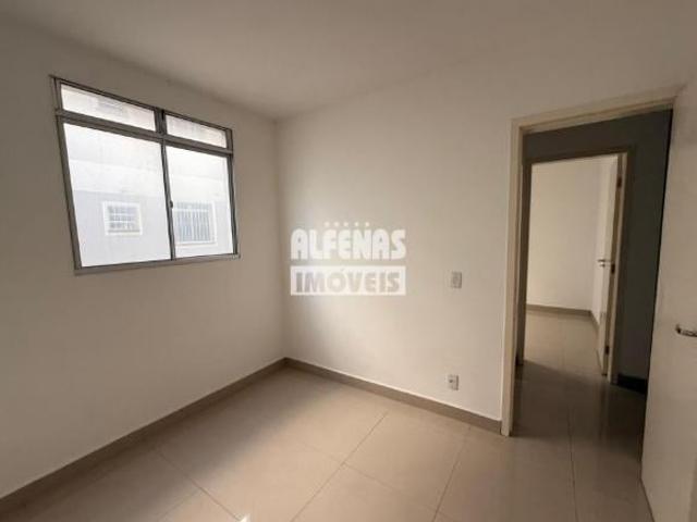 Área privativa à venda 2 quartos no Bairro Califórnia