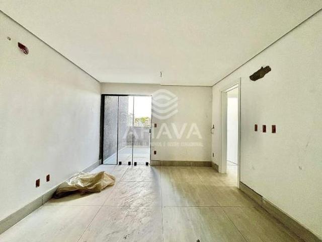 Área Privativa com 3 Quartos sendo 1 Suíte à Venda, 85m², 2 Vagas, Bairro Itapoã
