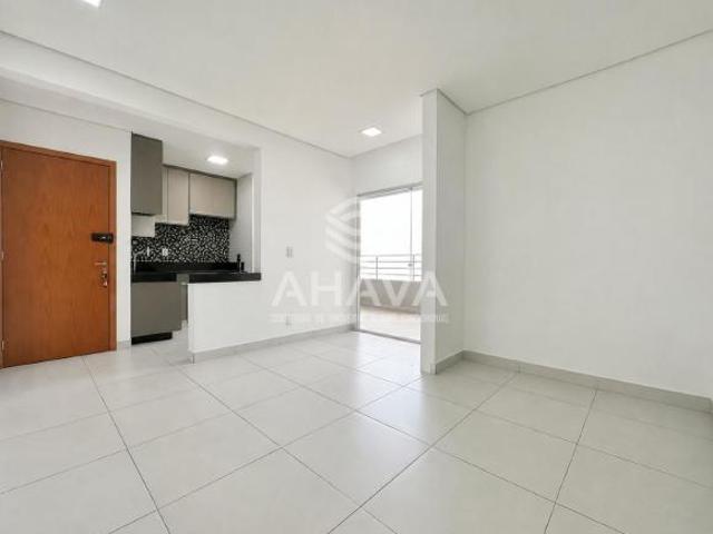 Área Privativa com 3 Quartos sendo 1 Suíte à Venda, 90m², 2 Vagas, Bairro Copacabana