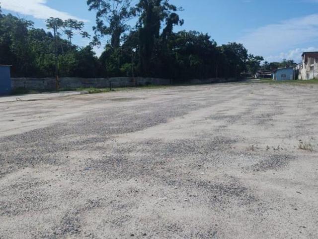 Área próximo ao centro de Caraguatatuba