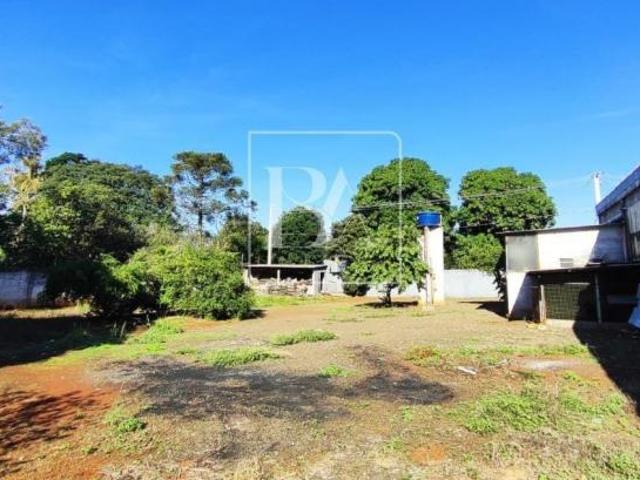 Área Residencial/Comercial com 2.500 m² com Barracão de 450 m² À VENDA EM FOZ DO IGUAÇU
