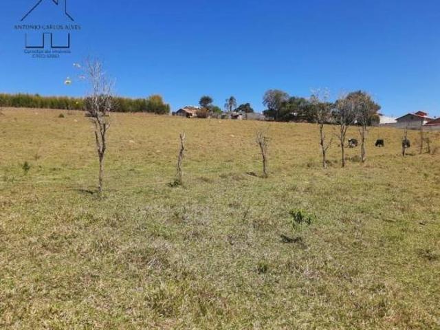 ÁREA/SÍTIO COM 66.468 M² ÁGUA COMPRIDA OPORTUNIDADE!