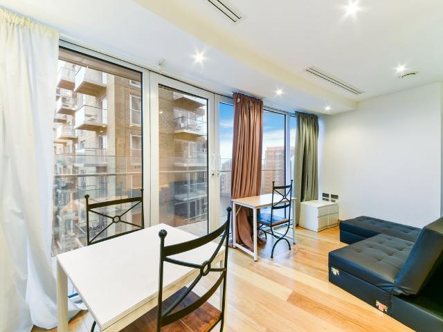 Arena Tower, 25 Crossharbour Plaza, Canary Wharf, London E14, Studio to rent, £2,000 pcm | PrimeLocation