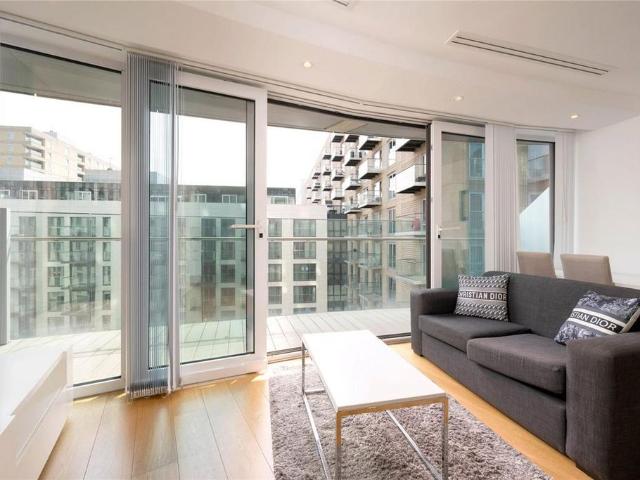 Arena Tower, London E14 Studio to rent £2,000 pcm £462 pw