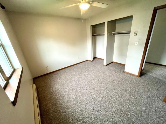 Arena Apartments I 2 Bedroom Apartment for Rent at 1016 Newton Rd, Iowa City, IA 52246 Lincoln
