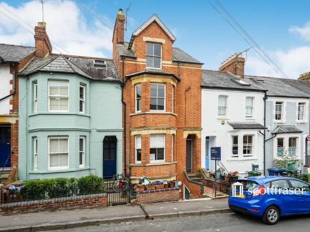 Argyle Street, OX4 2 bed flat to rent £1,900 pcm £438 pw