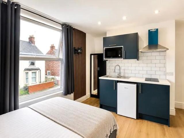 Argyle Street, Boston, Property for rent