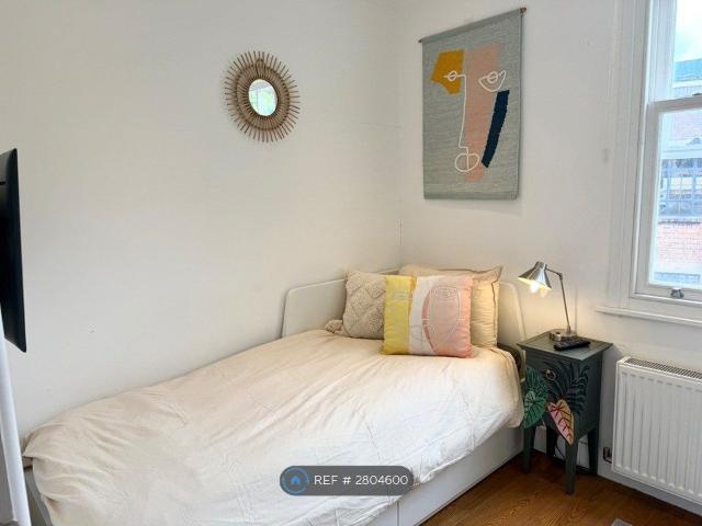 Argyle Street, London WC1H, Room to rent, £1,395 pcm | PrimeLocation