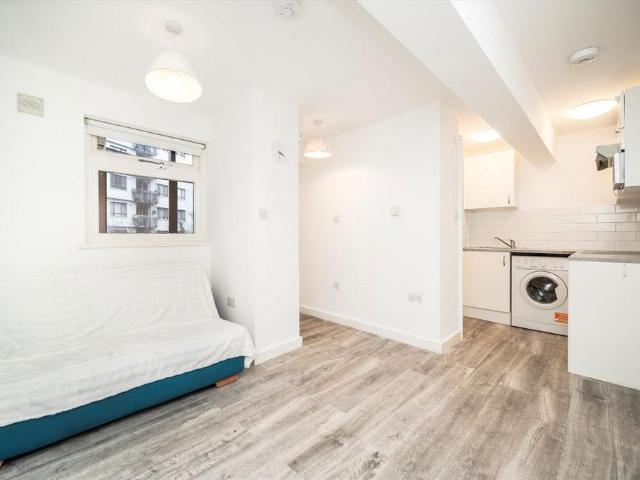 Argyle Street, London WC1H 2 bed flat to rent £2,300 pcm £531 pw