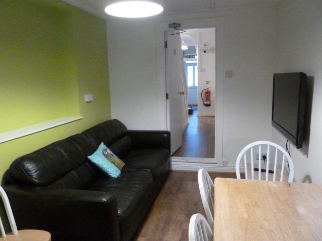 Argyle Street, Sandfields, Swansea SA1 3TA StudentDigz Ltd