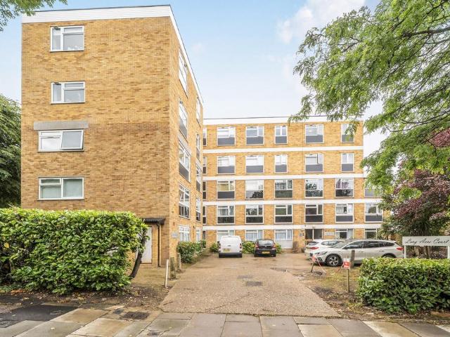 Argyle Road, West Ealing, London, W13 2 bed flat to rent £2,500 pcm £577 pw