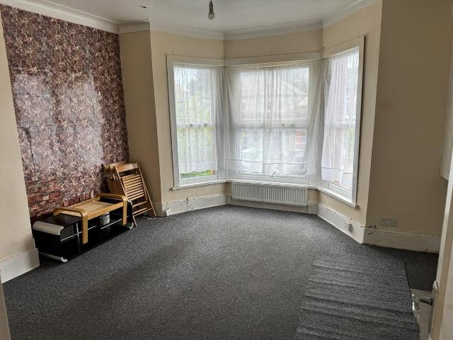 Argyle Road, Ilford IG1, 1 bed flat to rent, £1,400 pcm | PrimeLocation