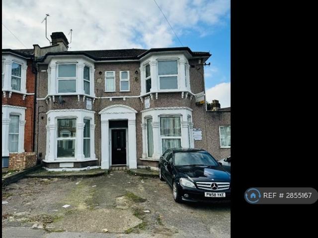 Argyle Road, Ilford, IG1 2 bed flat to rent £1,680 pcm £388 pw