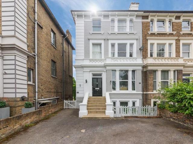 Argyle Road, London W13 2 bed flat to rent £1,900 pcm £438 pw