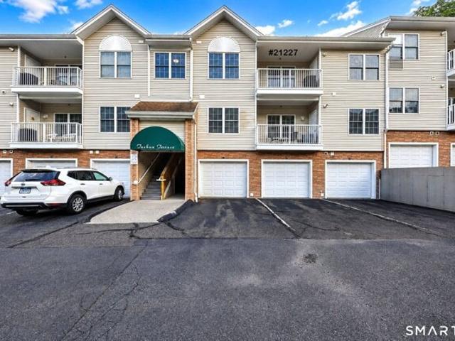 Arganese Pl Unit,trumbull, Condo For Sale